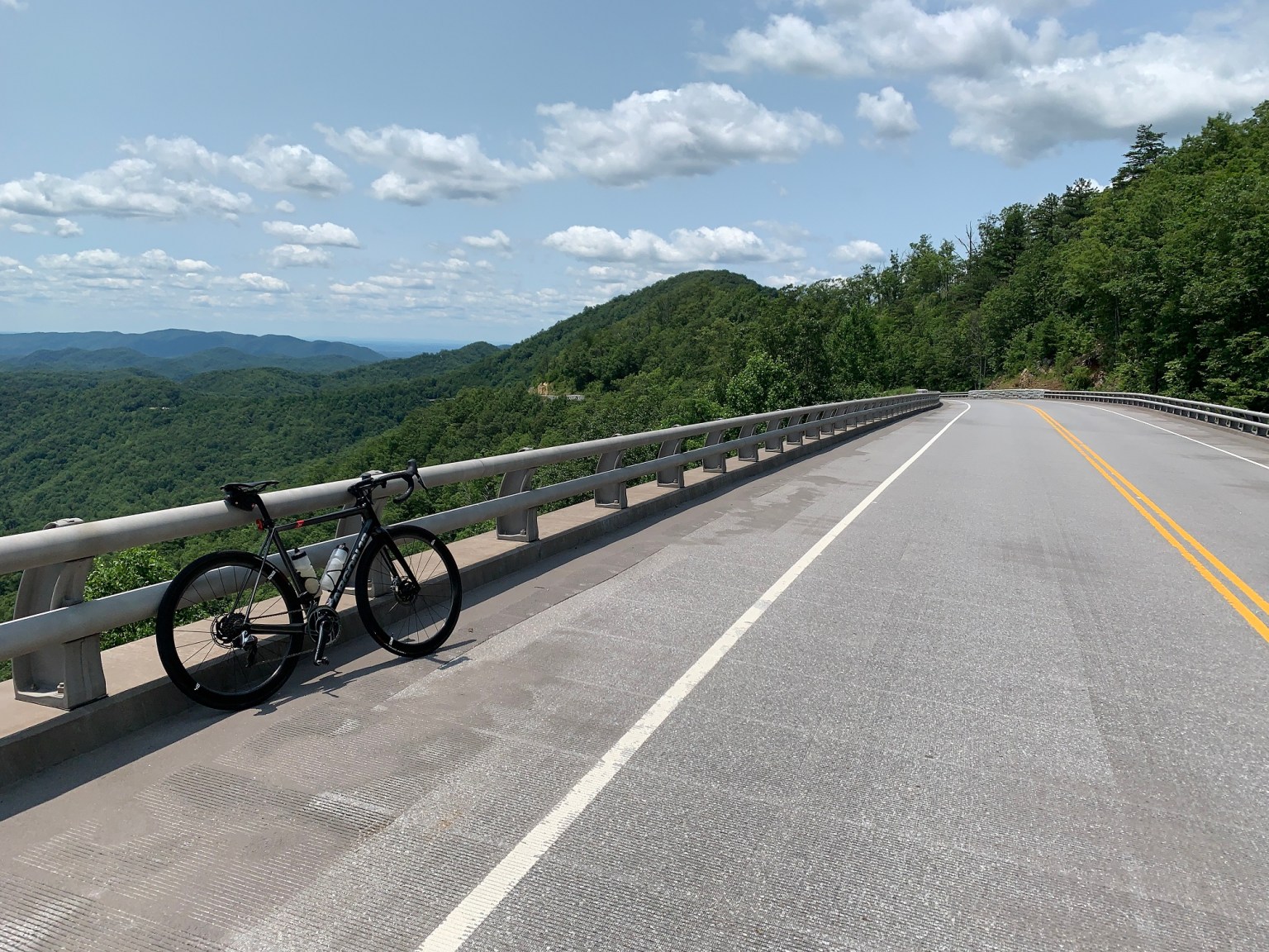SOUTHEAST CYCLING ROUTES - FOOTHILLS PARKWAY